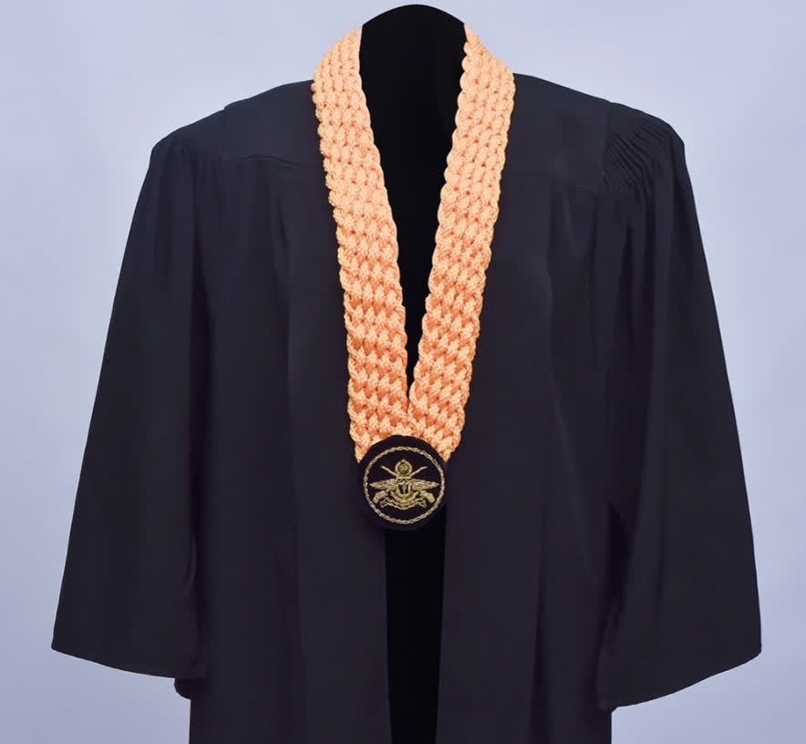 Best Graduation Cloaks, Hat,Scrolls,Pouchs,Garlands,Hoods In Sri Lanka