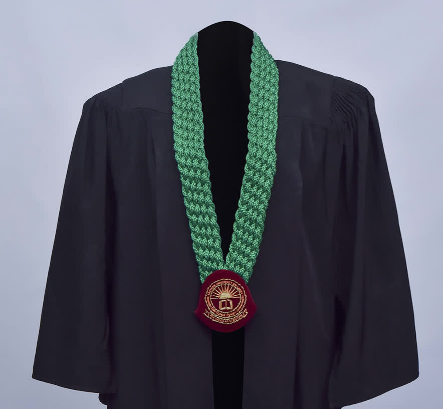 Best Graduation Cloaks, Hat,Scrolls,Pouchs,Garlands,Hoods In Sri Lanka