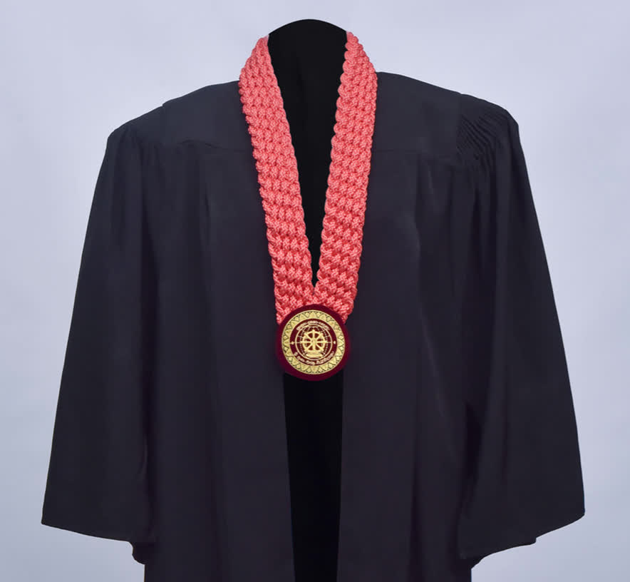 Best Graduation Cloaks, Hat,Scrolls,Pouchs,Garlands,Hoods In Sri Lanka